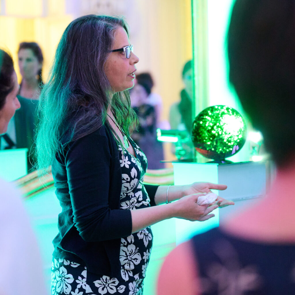 Fényévek útjain - Farkas Zsófia szobrászművész és szentendrei művészek ...